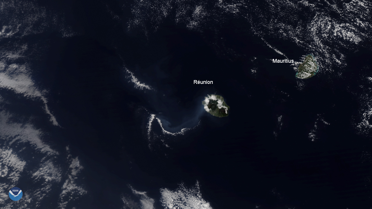Volcanic Ash Plume on Island Off Madagascar Seen by NOAA-20 | NESDIS